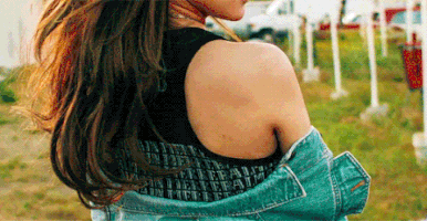 Look Over Shoulder GIFs - Find & Share on GIPHY