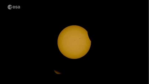 Total Solar Eclipse GIFs - Get the best GIF on GIPHY