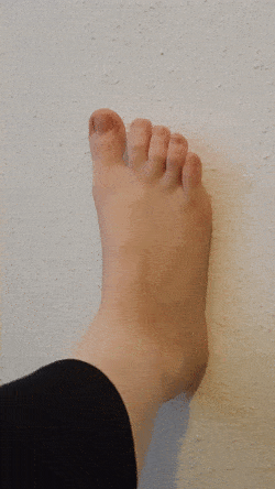Toe Wiggling GIFs - Find & Share on GIPHY