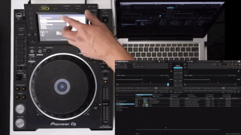 Traktor-pro GIFs - Get the best GIF on GIPHY