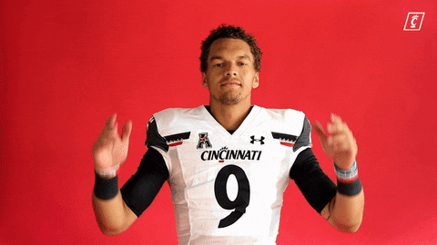 University Of Cincinnati Reaction GIF by Cincinnati Bearcats - Find ...