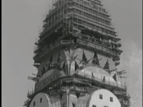 Moving Skyscraper