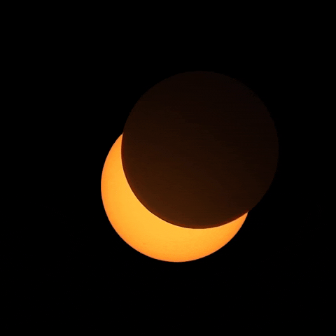 Total Solar Eclipse GIFs - Find & Share on GIPHY