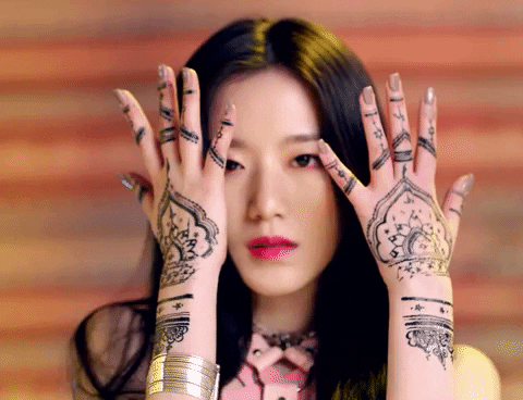 Shuhua Latata GIF by (G)I-DLE - Find & Share on GIPHY