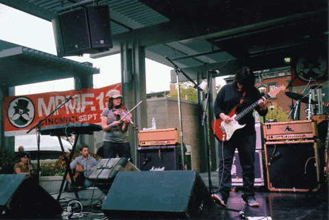 Kim Deal GIFs - Get the best GIF on GIPHY