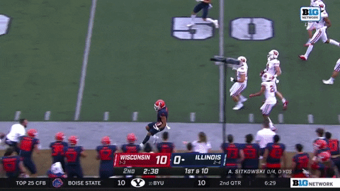 Illini Football Run GIF by Fighting Illini Athletics - Find & Share on ...