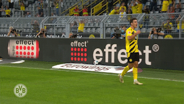 Borussia Dortmund Slide GIF - Find & Share on GIPHY