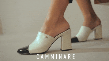 Camminare Calçados GIFs on GIPHY - Be Animated