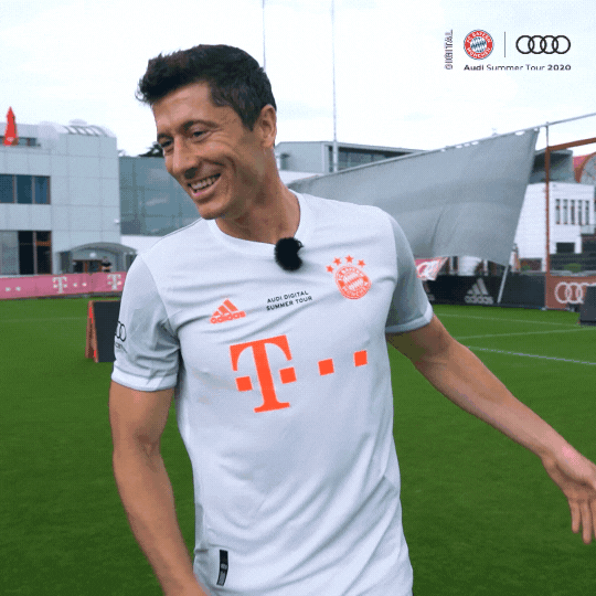 Robert Lewandowski Smile GIF by FC Bayern Munich - Find & Share on GIPHY