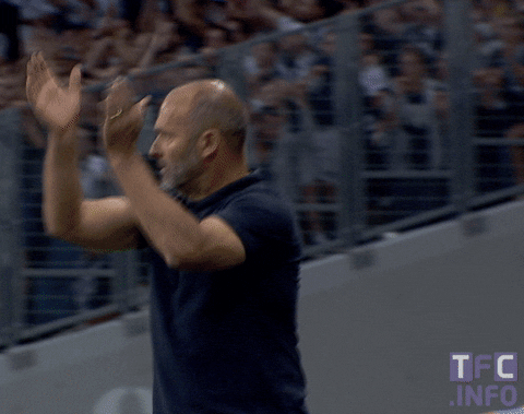 Ligue 1 Applause GIF by Toulouse Football Club - Find & Share on GIPHY