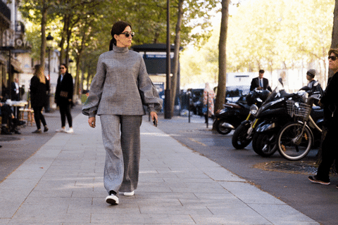 Glamour-street-style GIFs - Get the best GIF on GIPHY