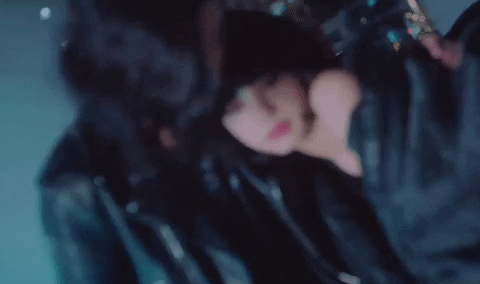Lisa GIF by BLACKPINK - Find & Share on GIPHY