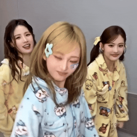 Wow Look Now You Get This Twice Cos GIFs - Find & Share on GIPHY